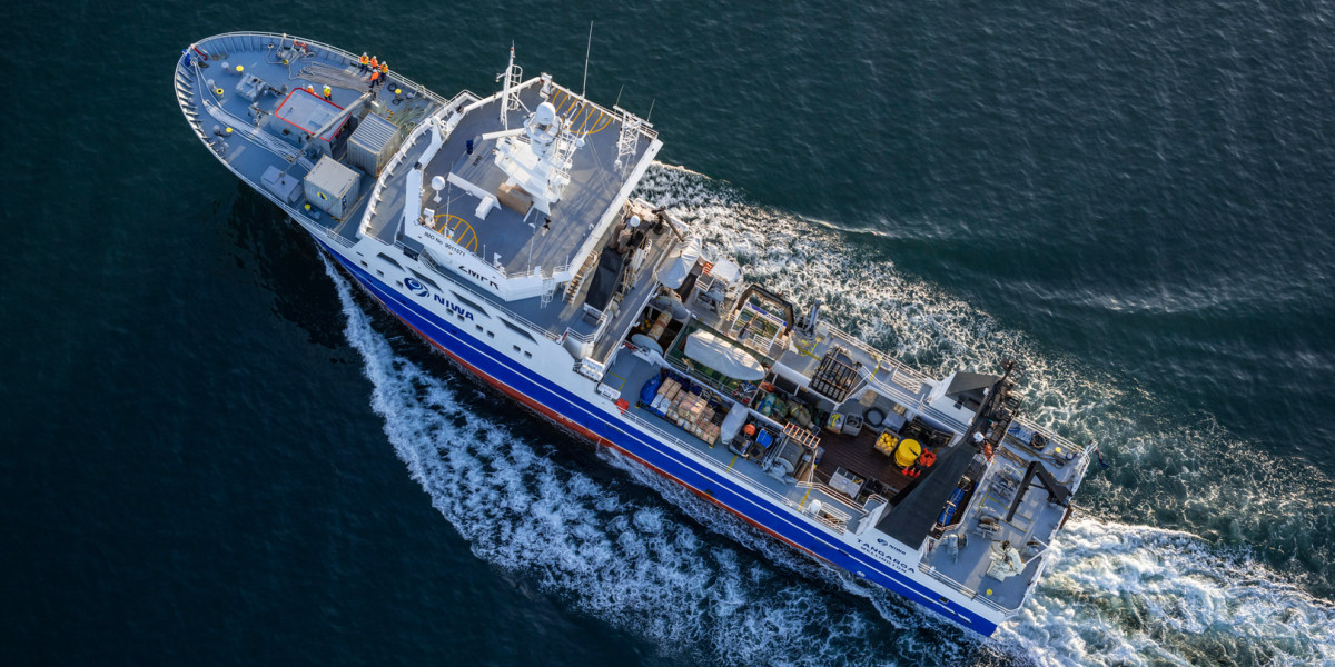 Blog series: Hunga (Tonga) voyage - Beneath the Waves