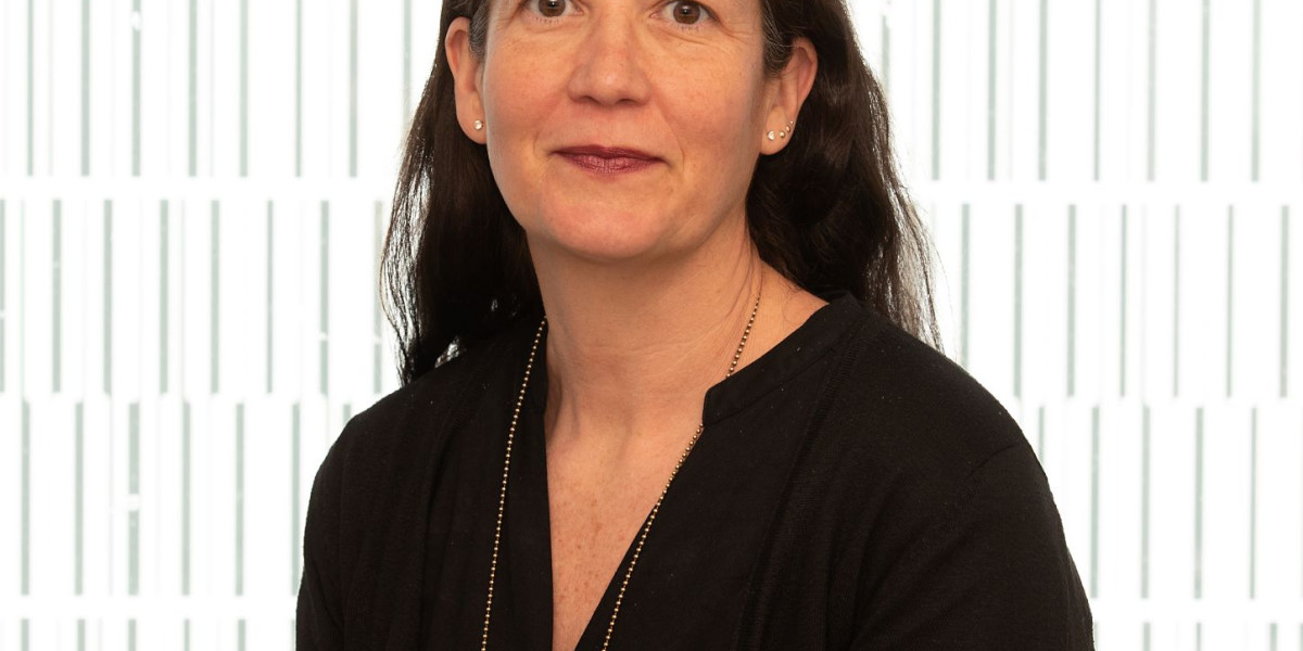 Heide Lukosch - Beneath the Waves