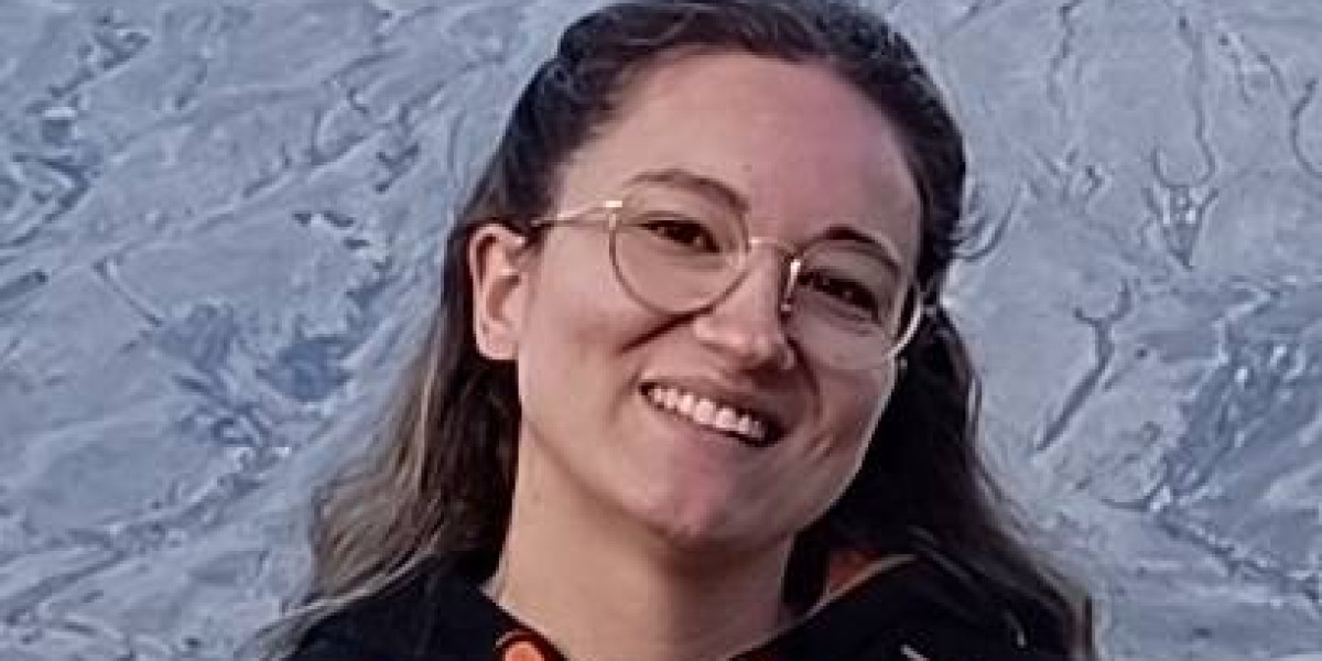 Juliette Vicente - Beneath the Waves